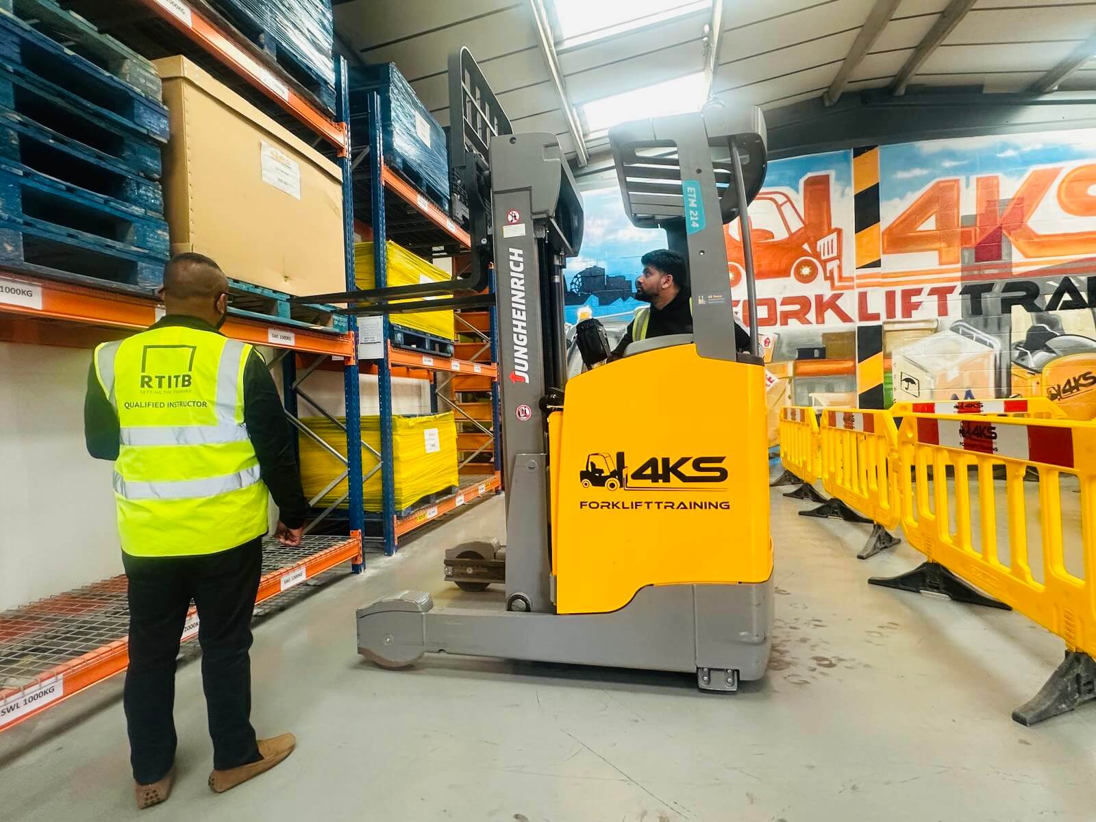 Comprehensive Reach Truck Training Course | 4KS Forklift Training